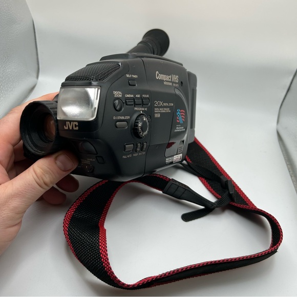 JVC | Cameras, Photo & Video | Jvc Grax75u Compact Vhs Video Camera ...